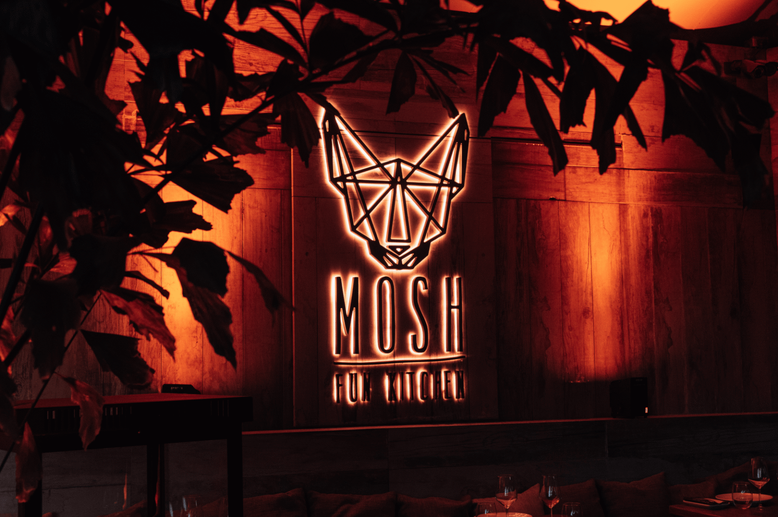 Mosh Fun Kitchen Marbella - Pit Stop Café Marbella